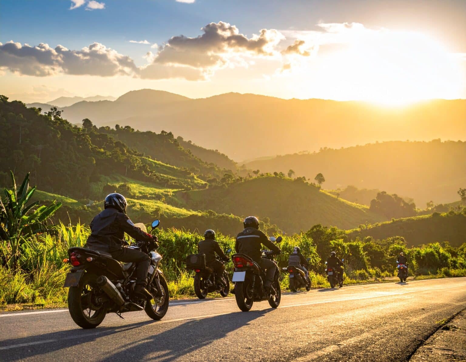 Motorcycle Tour in Thailand vs. Riding Solo - Ducky's Motorcycle Rental
